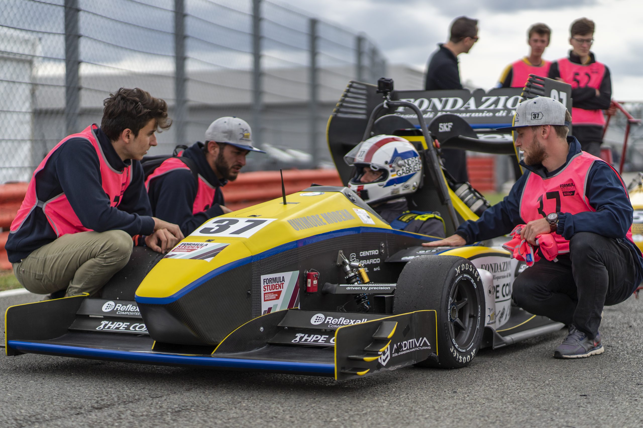 Formula Student, l’università che corre verso il lavoro - Informazione ...